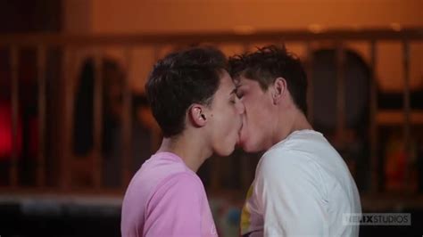 Seth And Cisco Do Each Other