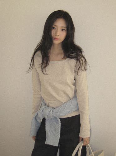 98도씨 [3만장판매][98project] 헨즈 스퀘어넥 티셔츠