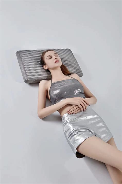 Цэмцгэр Герман чанараар эрүүл мэнддээ хөрөнгө оруулаарай Шинэ салбарын урамшуулал 1 г авбал 1