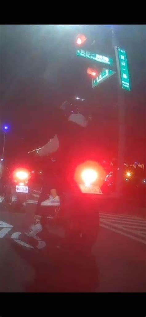 其他 可悲假牌仔 機車板 Dcard