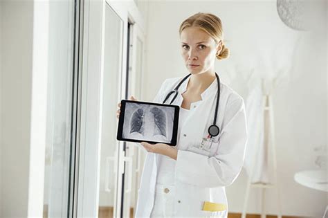 Lung Cancer Symptoms Nine Early Warning Signs You Should Never Ignore Mens And Womens