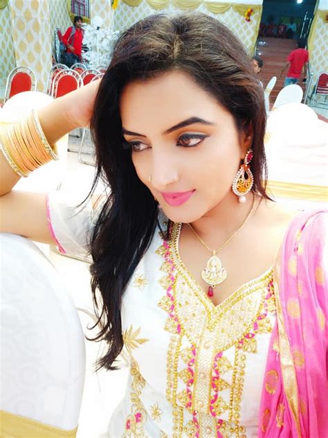 Sonalika Prasad Hd Images Wallpapers Hot Pictures Photo Gallery