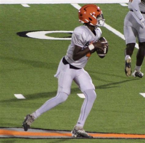 nfl players of the week 2025 thelma m kirsch