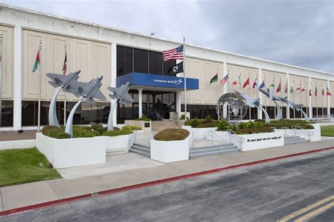 F 35 V Kilometr Dlouhé Frontě Navštívili Jsme Továrnu Lockheed Martin