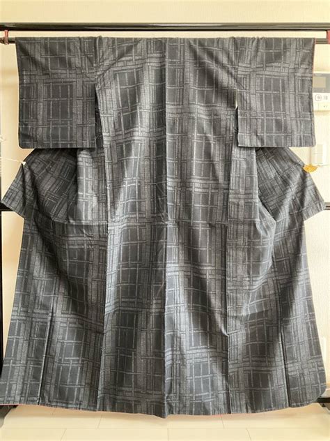 ヤフオク e1021 中古 正絹 黒に白 亀甲 格子柄 結城紬 袷
