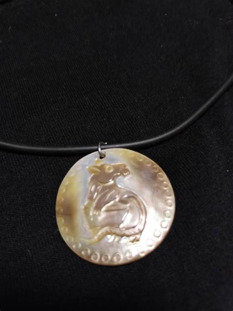 Єксклюзтвна підвіска щур натуральна перламутр — ціна 550 грн у каталозі Підвіски Купити