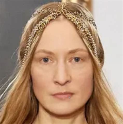 Тренды 2023 для ДЛИННЫХ волос 25 тенденций и 262 фото женских стрижек и причесок на длинные