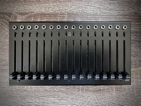 Michigan Synth Works Xvi Desktop 16n Faderbank Reverb