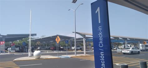 Estacionamiento En El Aeropuerto Internacional De Mazatlán 26 De Junio