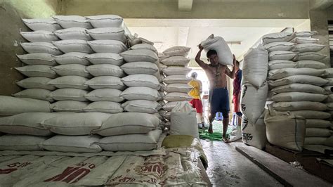 ဆန်စျေးတက်အောင်လုပ်သူတွေကို ထိန်းကျောင်းမယ်လို့ ဆန်စပါးအသင်းချုပ်ထုတ်ပ