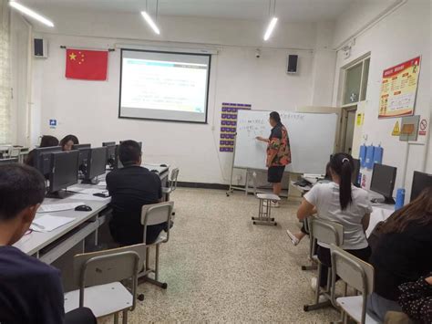 夯实基础、提升课堂质量 ——计算机技术与信息管理系举办新任课教师试讲活动 计算机技术系