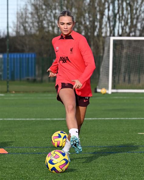 Sofie Lundgaard New Liverpool Player R Soccergirls