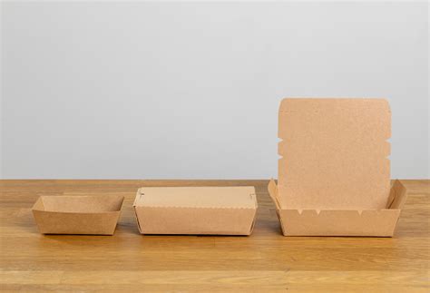 환경 친화적 인 식품 포장 종이 재활용 제로 폐기물 천연 제품 자연과 재활용 개념의 음식 일회용 케이터링을위한 종이 상자 배경에 플라스틱 무료 세트 가방에 대한 스톡 사진