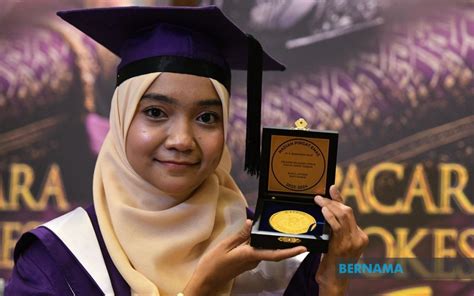 Usm News Portal Berita Dalam Talian Kepayahan Ibu Dorong Wong Yong