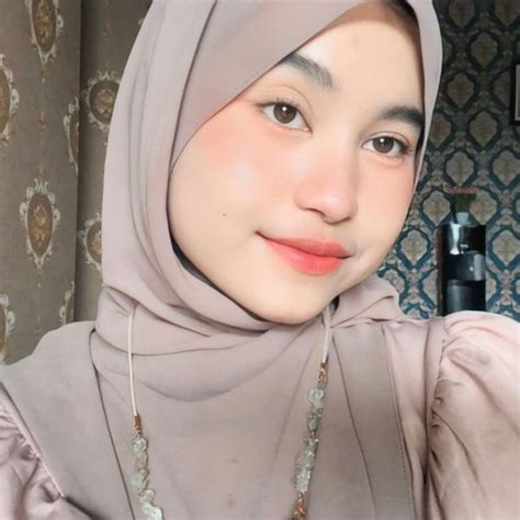 𝐚𝐢𝐧𝐢𝐢˚ ༘♡ ⋆⤾ an fdhila on threads