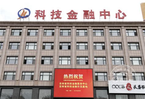 长春左小右 小左小右 小左小右壁纸 大山谷图库