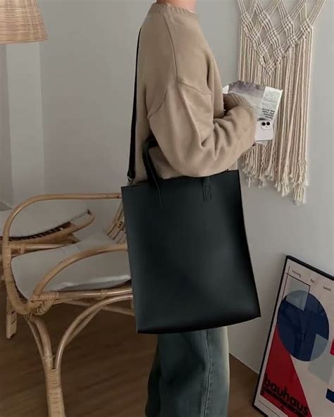 남자 코디 유행을 타지 않는 가장 기본적인 니트 라운드넥 베이직 스웨터 캐쥬얼 남친룩 미니멀 남자 쇼핑몰 추천 Youtube