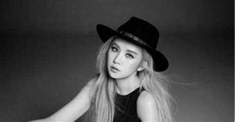 마리텔 차오루 옆트임 드레스에 매끈 각선미 자랑 보일락 말락