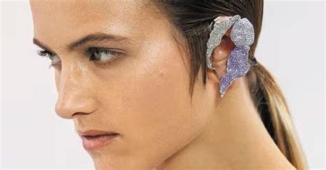 이어 커프ear Cuff 유행의 조연에서 주연으로