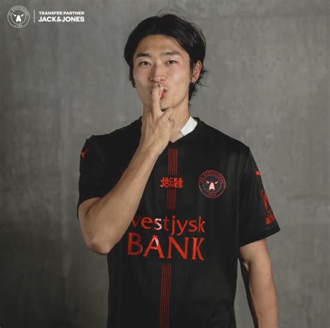 오피셜 ‘월드컵 첫 멀티골 주인공 조규성 덴마크 명문 미트윌란 이적 확정 5년 계약