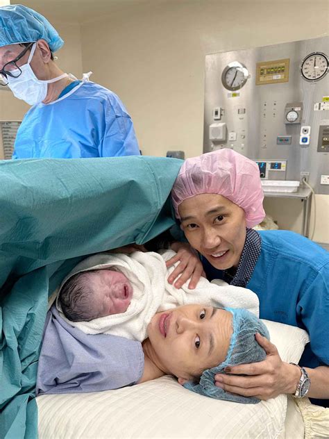 李宗伟喜迎第3男单黄妙珠母子平安 羽球帝