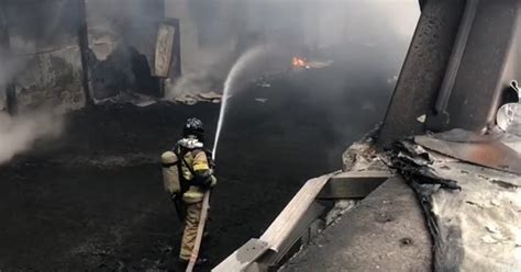 У центрі російського міста горить недобудована льодова арена Новини Bigmir Net