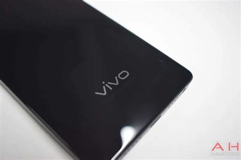 Hands On With The Bezel Less Vivo Apex Concept Smartphone Mwc
