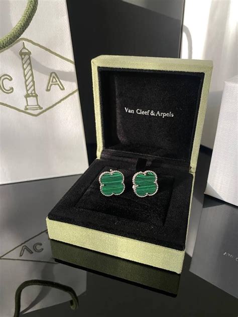 Брендовые серьги — цена 751 грн в каталоге Серьги Купить аксессуары по доступной цене на Шафе