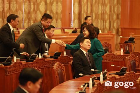 “Бүх салбар” ын сайд Д Сарангэрэл