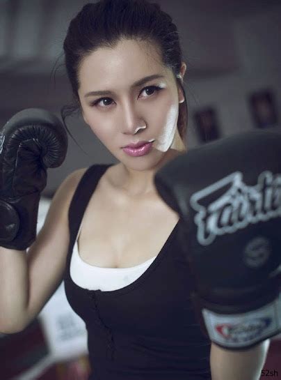 Dolly Foxs Instagram Twitter And Facebook On Idcrawl