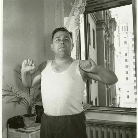 双语阅读 不会刘畊宏健身操的苏联人，如何保持健康？ 冬泳 广播 城市