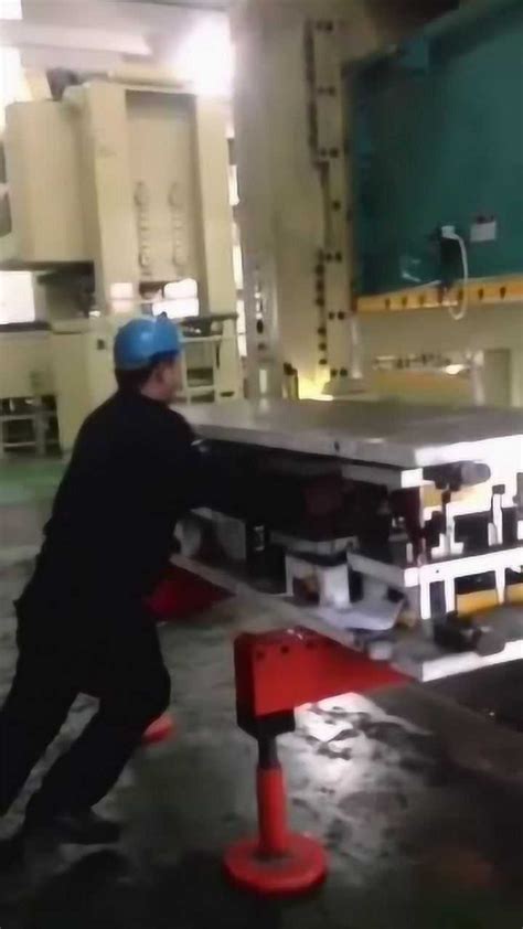 冲压自动化冲压模具快速换模系统提高效率节省人工和时间 腾讯视频