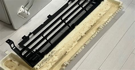 전날 저녁에 연락드렸는데 오전에 바로 와주셔서 감사합니다 분해했는데 정말 너무 더러워서 놀랐습니다 청소 깨끗하게