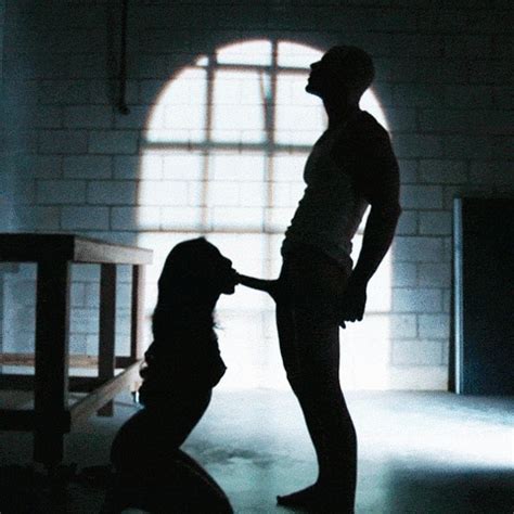 下流的德国熟女肛交群交 xHamster