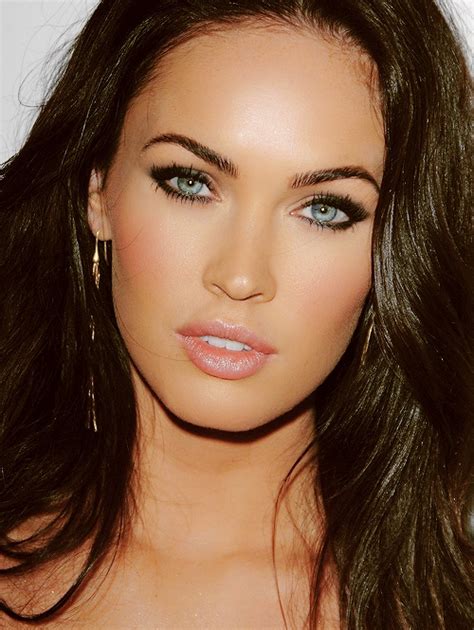 Simple Yet Stylish Light Makeup Ideas To Try For Daily Occasions