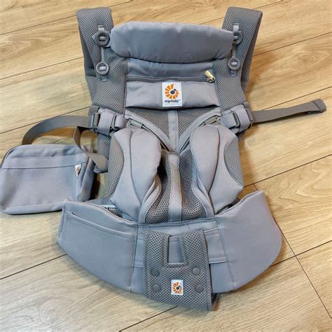 エルゴ 抱っこ紐 メルカリ