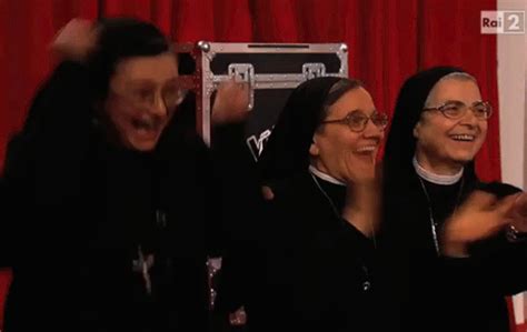Monjas Bailarinas Like A Virgin Versión Monja Y Los Curas Bailarines