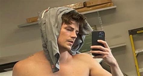 Grant Gustin Really Beefed Up In Between Seasons Of ‘the Flash See His Buff Bod Grant