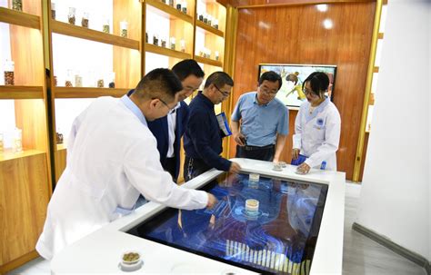 学院与定西中医药科技中专与学院签订联合办学协议 校园新闻 临夏现代职业学院学院党委