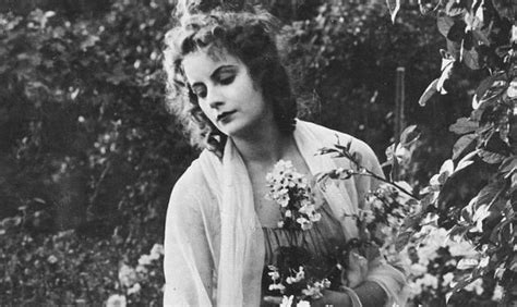 Stunning Vintage Photos Of Greta Garbo In The 1920s Vintage News Daily