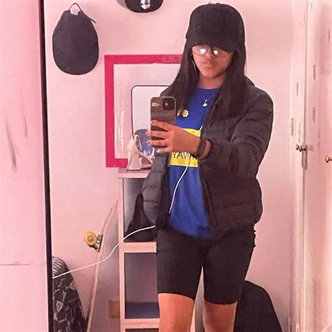 Melanivegaa On Threads