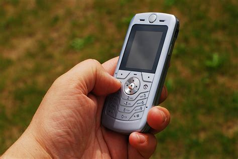 2g 핸드폰때문에 울면서 집에 온 초등학생 아이 Article 옥탑방