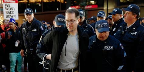 Low Wage Workers Protest For 15 Minimum Wage Business Insider