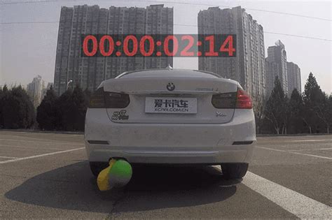 愚人节企划 他们竟然堵了老板的排气管 排气管吹气球测试 爱卡汽车