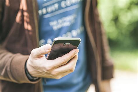 What Are The Pros And Cons Of Voip Landline And Cellular Phone Service Canada