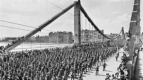 17 июля 1944 года в Москве прошел прад побежденных какую цену заплатил народ победитель и