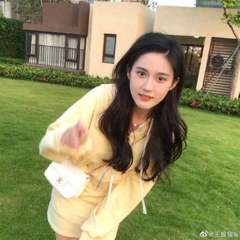 王瘦瘦lk：庆幸我有心事 帮我困住自己 0xu图库