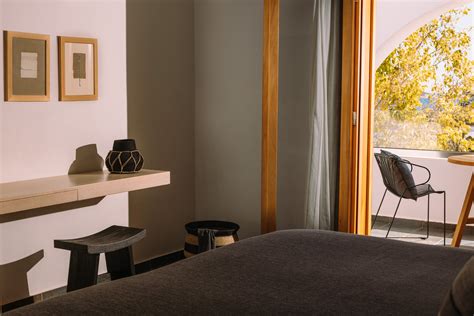 Minos Beach Art Hotel — Loukianos Arnaoutakis