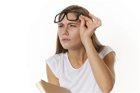 What Is Hypermetropia Long Sightedness Causes Symptoms And