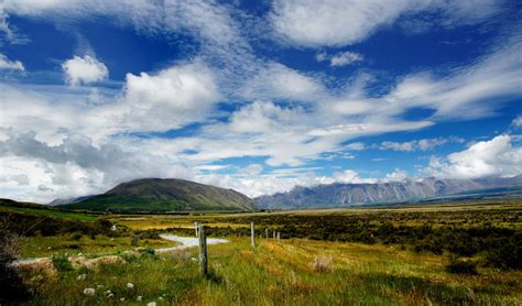 무료 이미지 경치 나무 잔디 수평선 황야 구름 하늘 목초지 대초원 아침 언덕 호수 골짜기 산맥 시골의 반사 목장 풍경 고지 평원 산들
